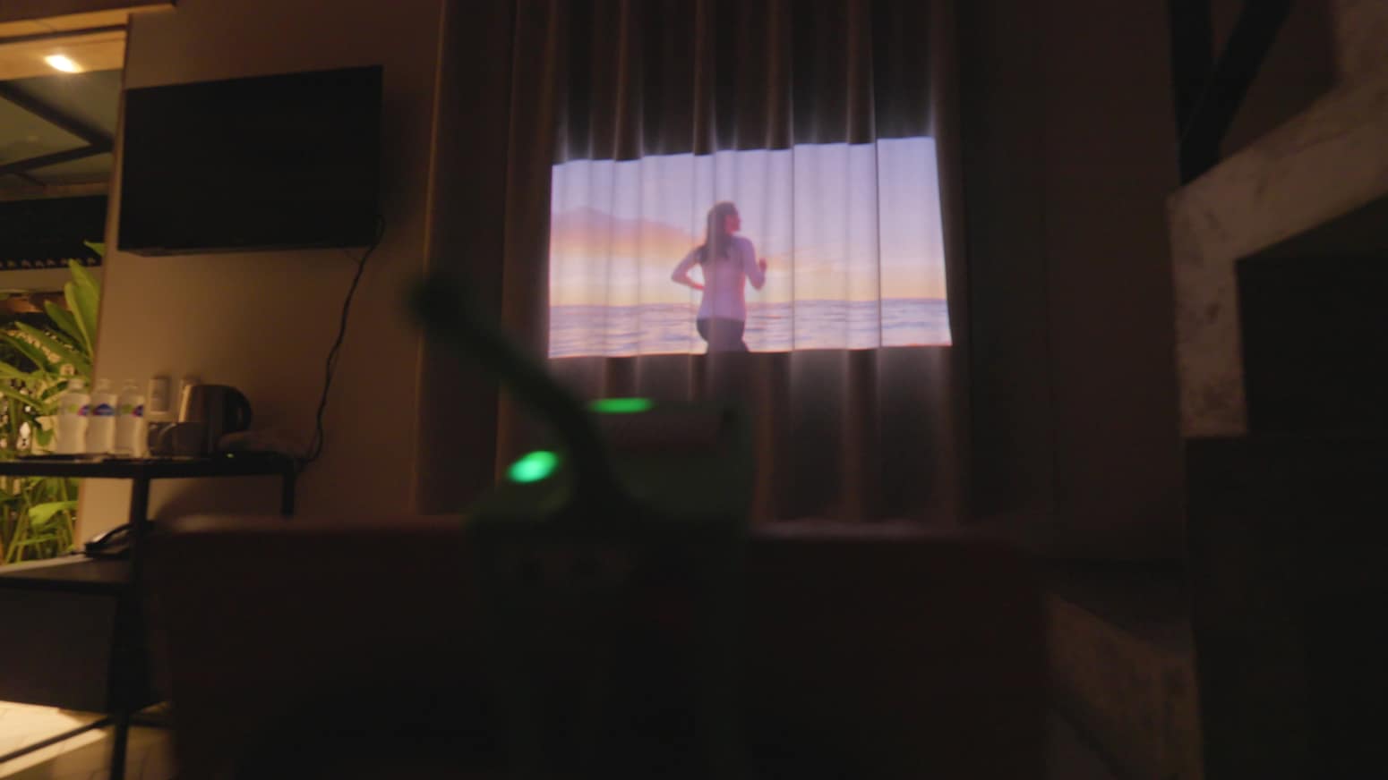 mimono laser projector, portable projector for any surface in HD